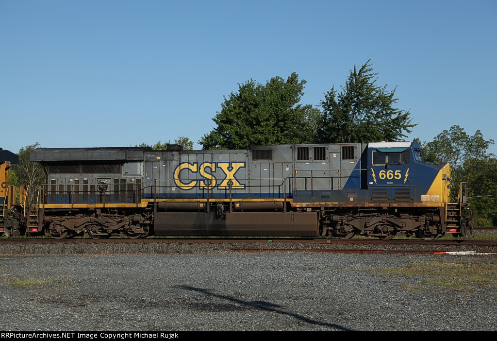 CSX 665